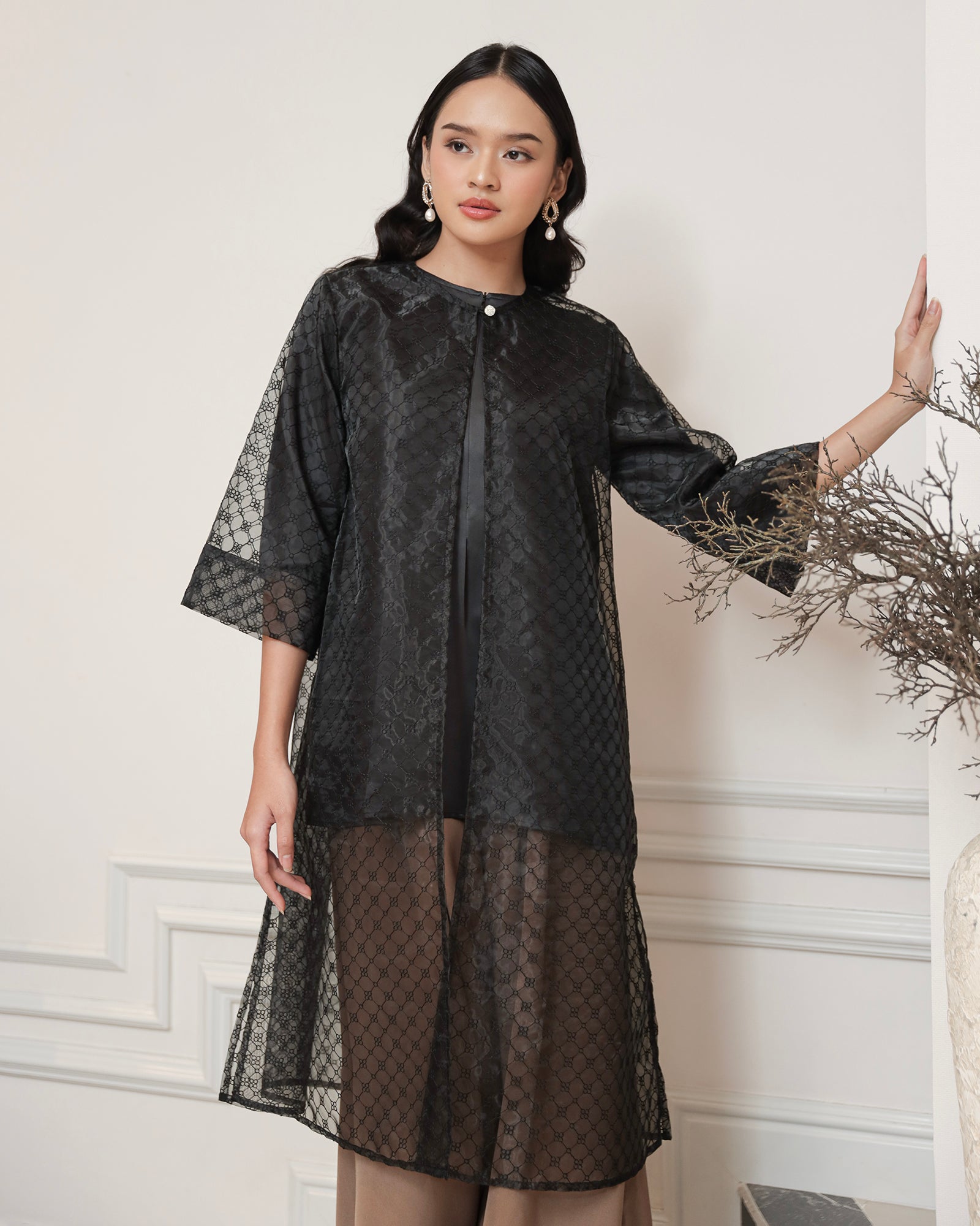 RAZIQA OUTER – GEULIS