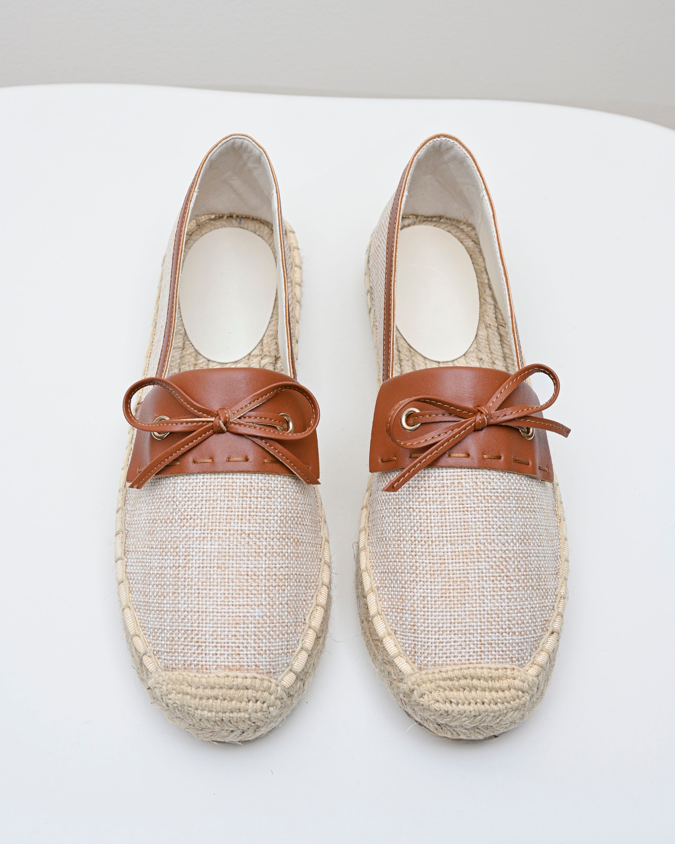 DIORA SHOES – GEULIS