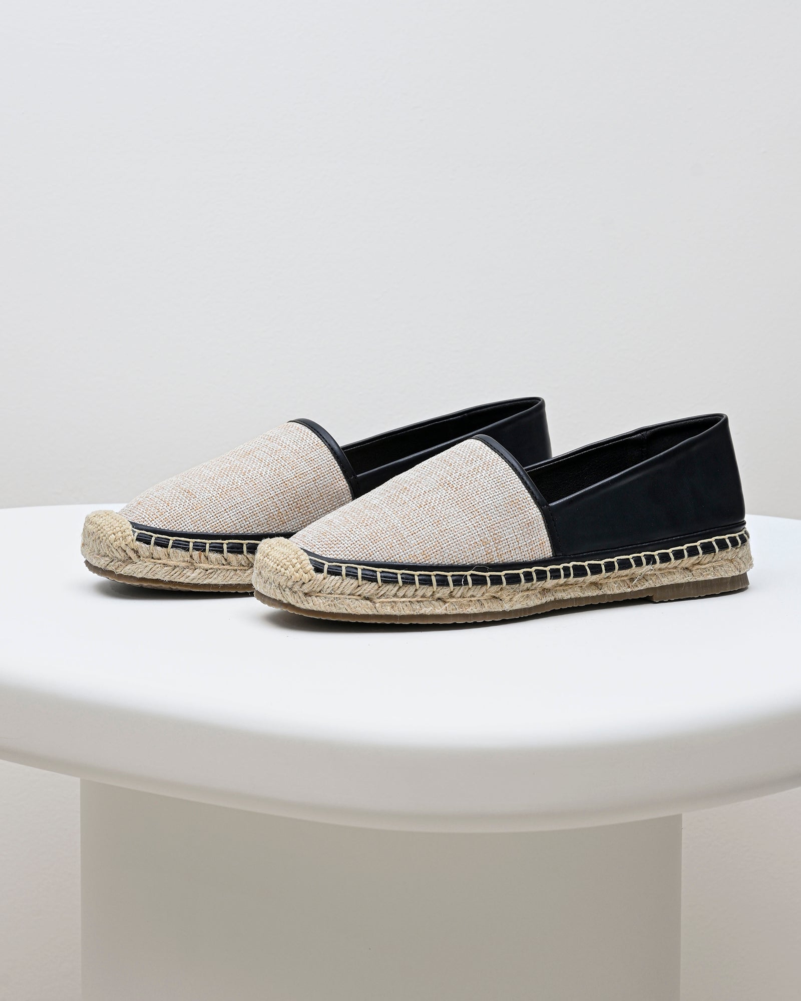 GEONA SHOES – GEULIS