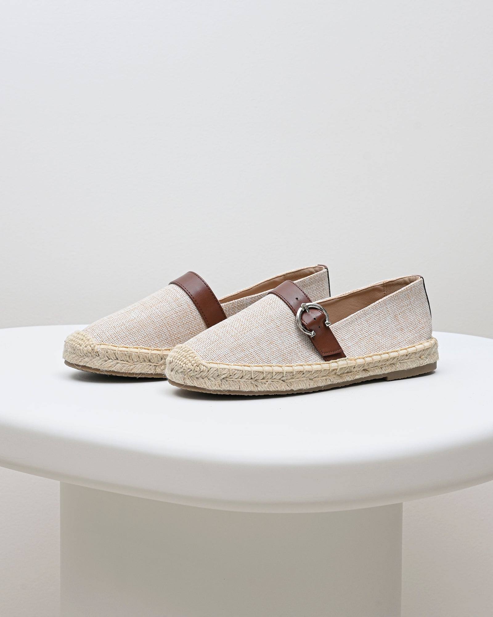 DINOVA SHOES – GEULIS