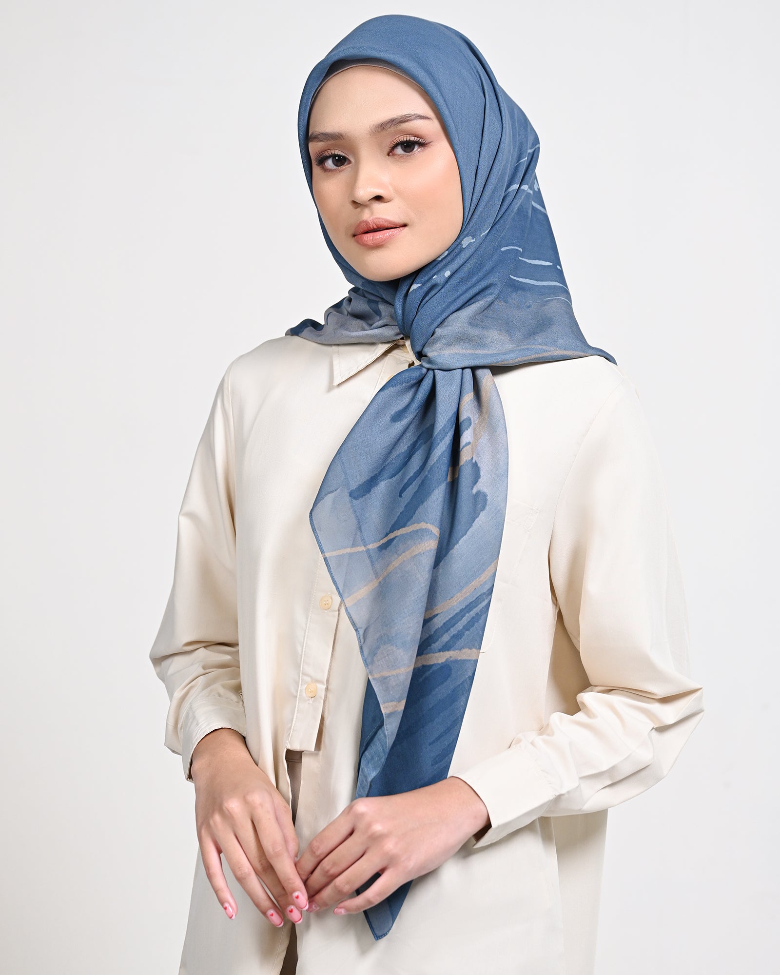 IRIDESCENT SCARVES – GEULIS