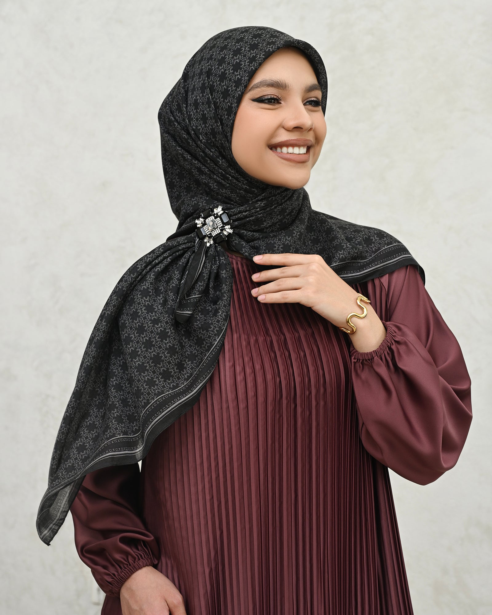 LARIKA SCARVES – GEULIS