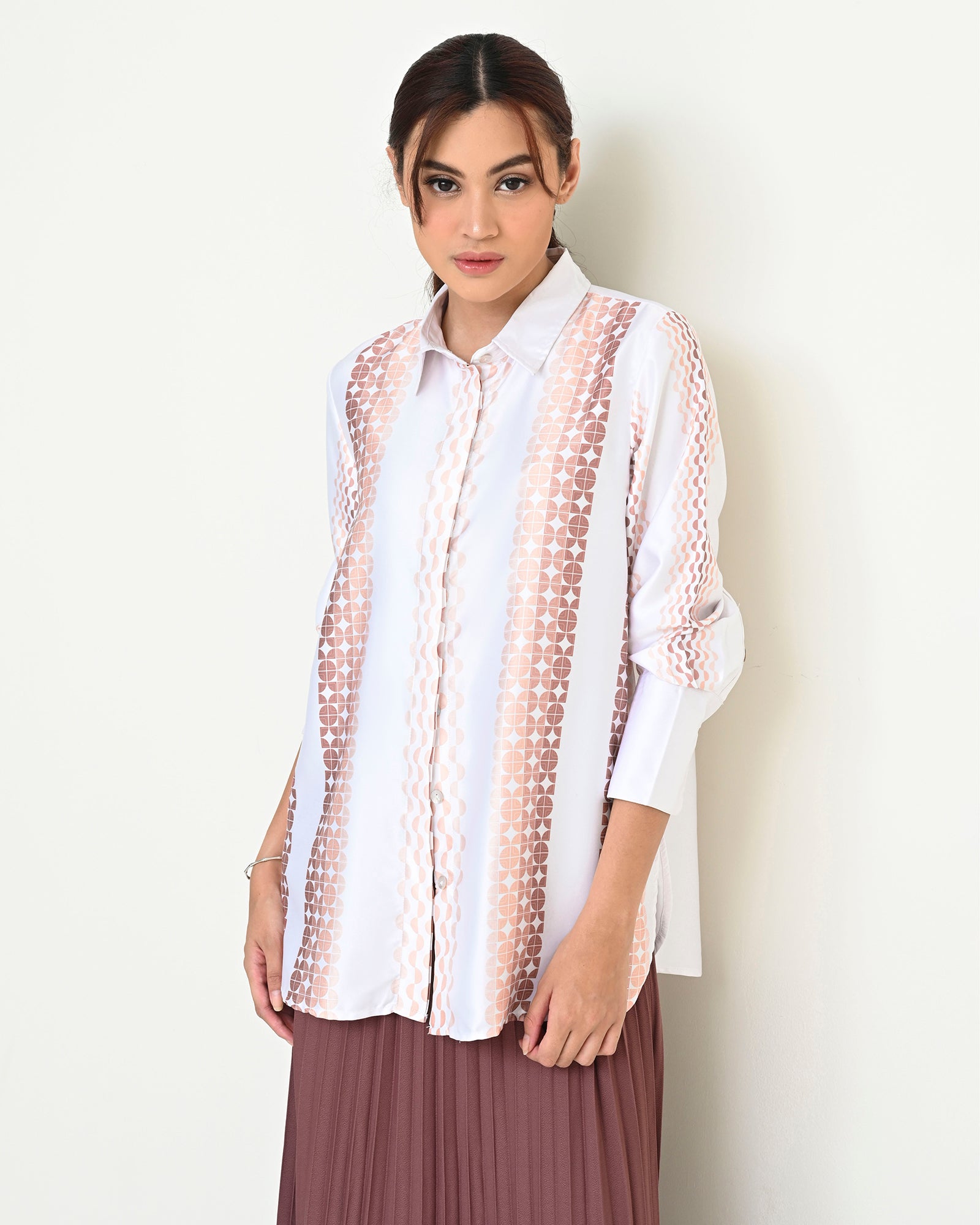 LAURENE SHIRT – GEULIS & KASEP