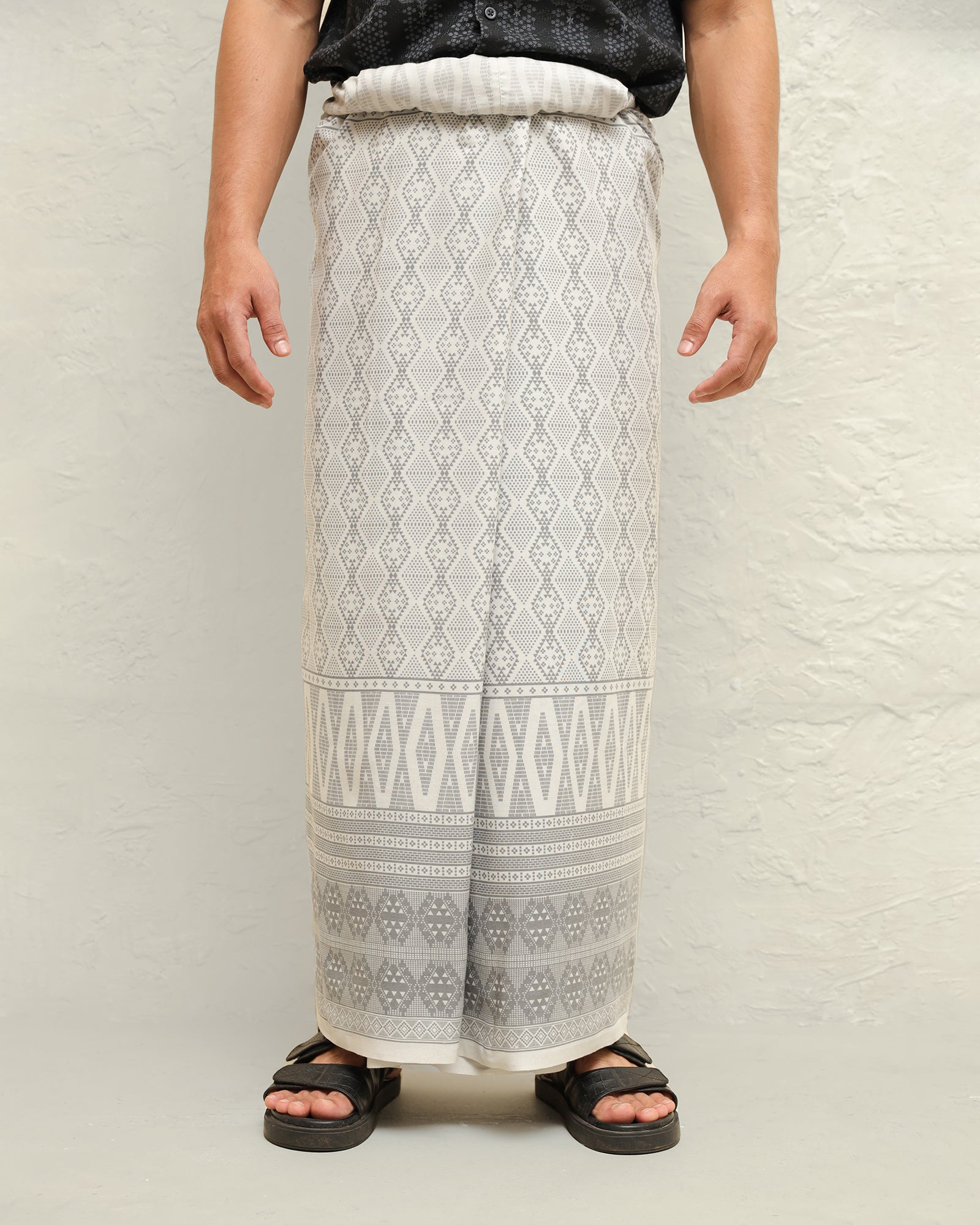 KASEP SIGNATURE SARUNG – GEULIS