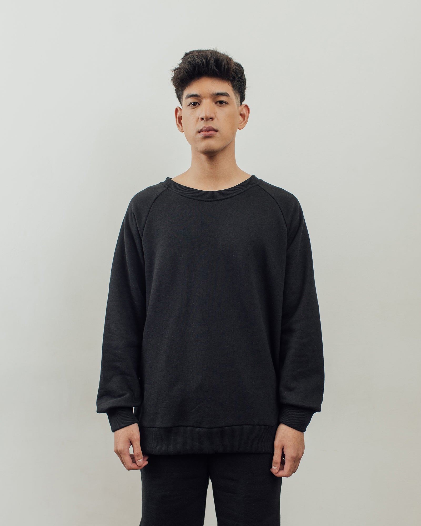 ESSENTIAL CREWNECK – GEULIS