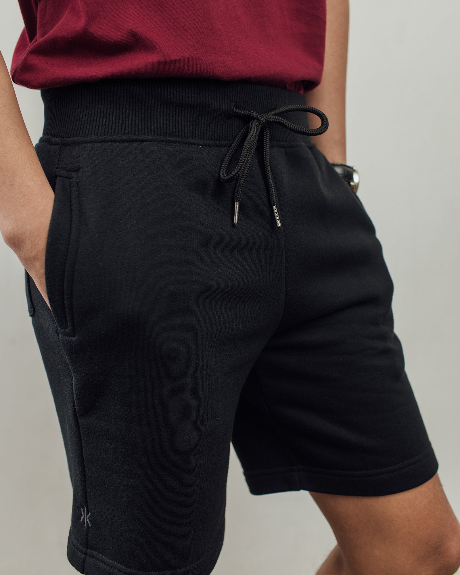 ESSENTIAL SHORT – GEULIS